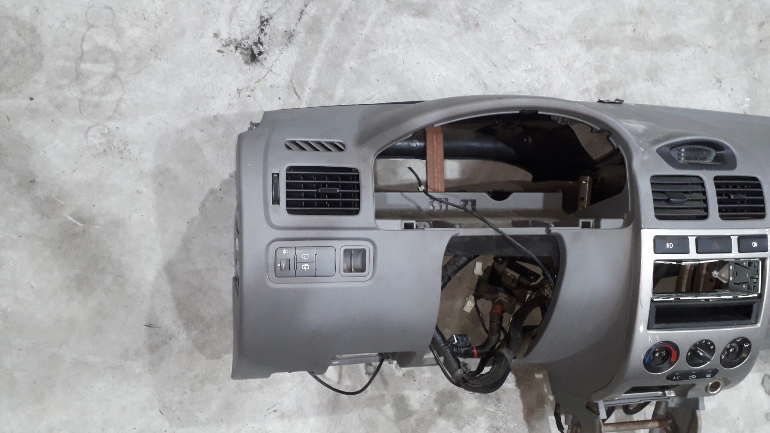 Tablier Kia Rio I – AS Brito – Viaturas e Pneus Multimarca